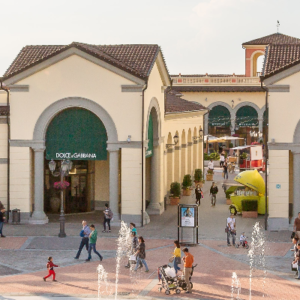 Serravalle Designer Outlet - Shopping Tour from Milan - Zani Viaggi